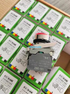 Schneider XB7NA35 Pushbutton Switch
