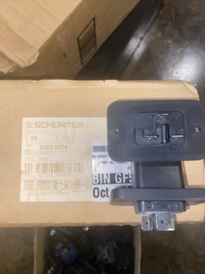 SCHURTER 6182.0005 Plugs and Receptacles Chip