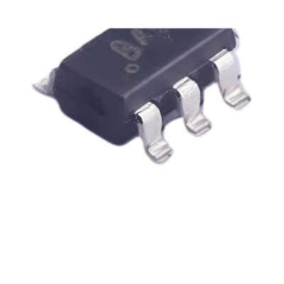 Qorvo RF5602TR7 RF Amplifier Chip