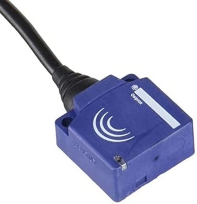 Schneider XS7E1A1PBL2 Proximity Sensor for sale