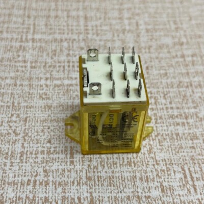 IDEC RH2B-UTDC12V