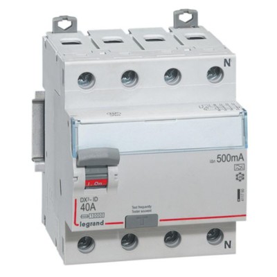 DX³ - RCCB 4P 40A 100mA F type - 400V AC residual current protection - Short-time delayed tripping - DIN rail mounting IP20