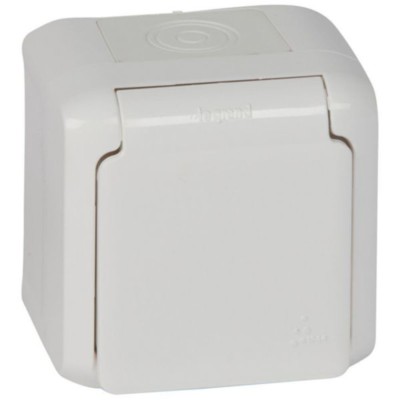 Forix - 2P+E French standard socket outlet - surface mounting - 16 A 250 V~ - White