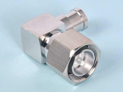 4.3-10 Plug, Right-Angle, Hand Tight, Solder, for 1/2
