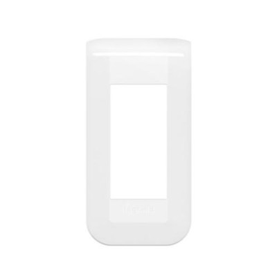 Plate 1 module 1/2 gang white - Glossy thermoplastic finish - Snap-on flush mounting - Indoor use, IK04 rating for sale