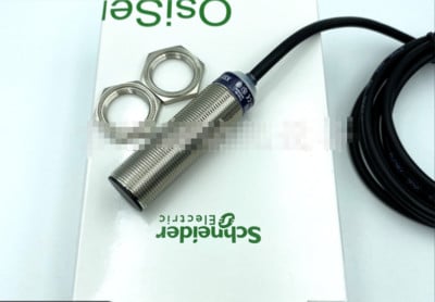 Schneider XS612B1MAL5 Proximity Sensor