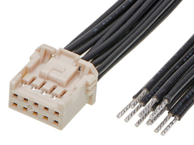 MicroBeam Right-Angle-to-MicroBeam Right-Angle Cable Assembly, Flip Latch, 16 Differential Pair, 31 AWG, 1000.00mm Length