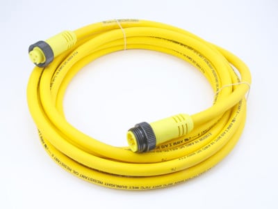BradPower D-Size (1 3/8”–M35) Double-Ended Cordset, 3 Poles, Male (Straight) to Female (Straight), 10 AWG, Black TPE Cable, Red Overmold, 8.0m (26.25') Length