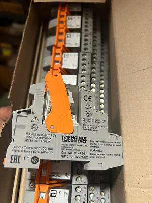 Phoenix Contact 2909845 Power Relay Module for Industrial Control Systems for sale