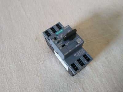 SIEMENS 3RV20110AA25 Motor Protective Circuit Breaker