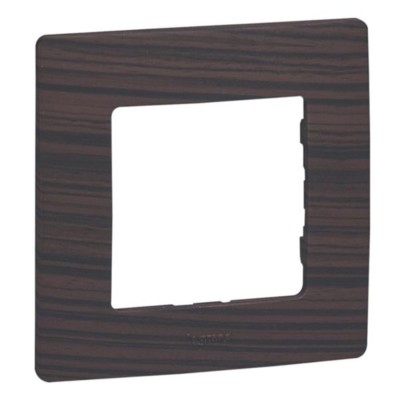 Niloé - Plate 3 gang aluminum - Horizontal/vertical flush-mounted frame - Matt lacquered thermoplastic IK04 - Snap-on cover 186x86mm