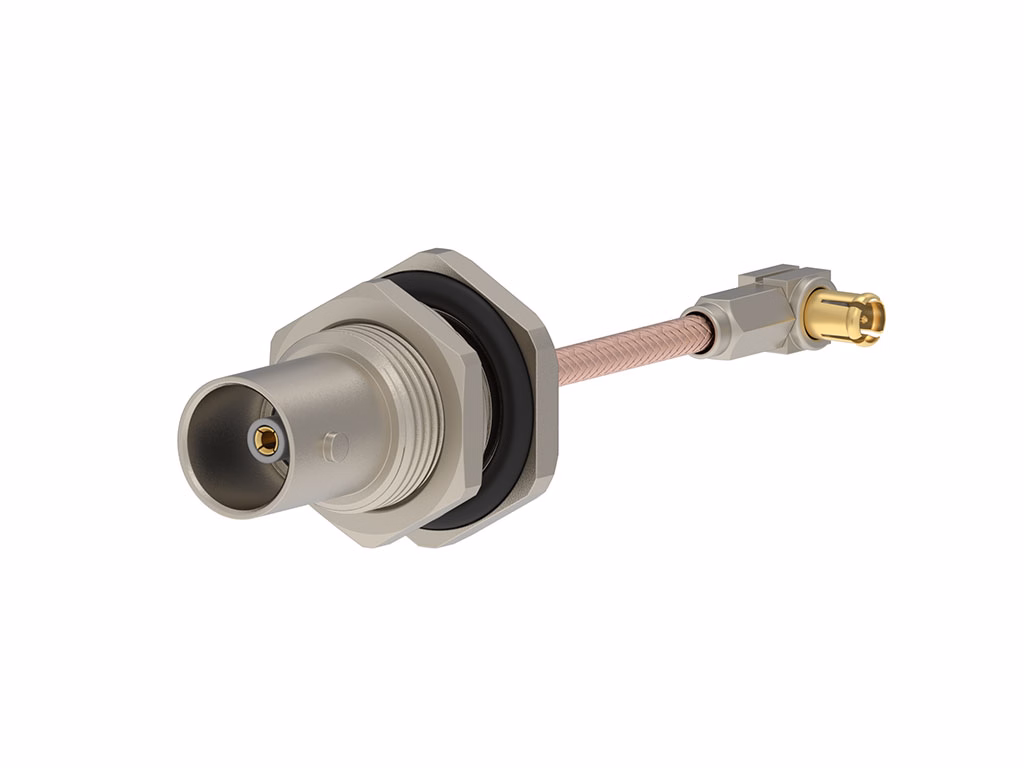 MMCX Right-Angle Plug to MMCX Straight Plug on 1.13mm Cable, 580.90mm Length, 50 Ohms