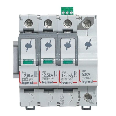 SPD - Protection of main distribution board - T1+T2 Iimp 12.5kA/pole - 3P 230/400V 320V~ Uc - Remote status monitoring contact SD