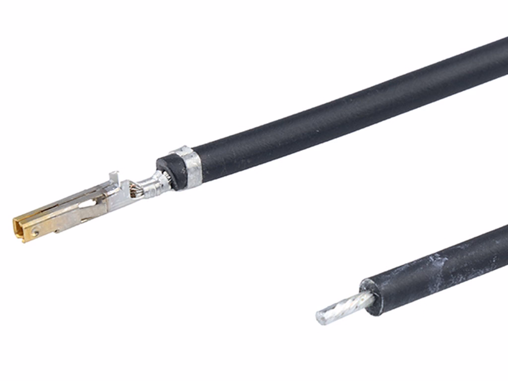 Pre-Crimped Lead Mini-Fit Versa Color Female-to-Pigtail, Tin (Sn) Plating, 450.00mm Length, 18 AWG, Black