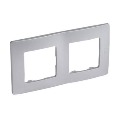 Niloé - Plate 3 gang aluminum - Horizontal/vertical flush-mounted frame - Matt lacquered thermoplastic IK04 - Snap-on cover 186x86mm